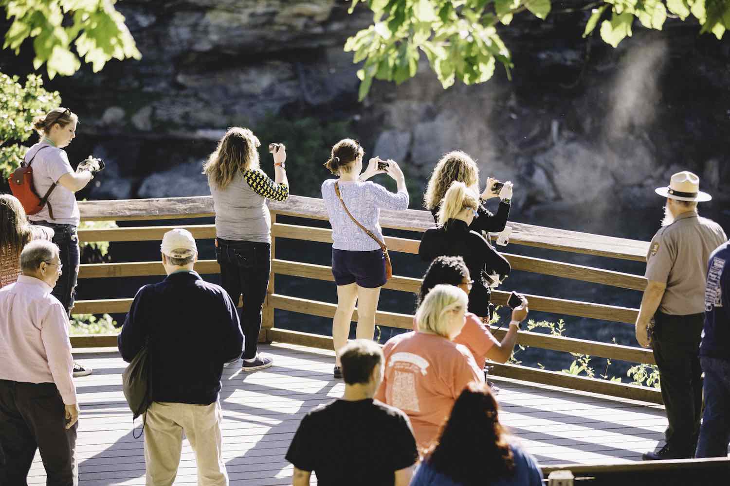 Explore North Alabama with Catherine Parker – Unclaimed Baggage