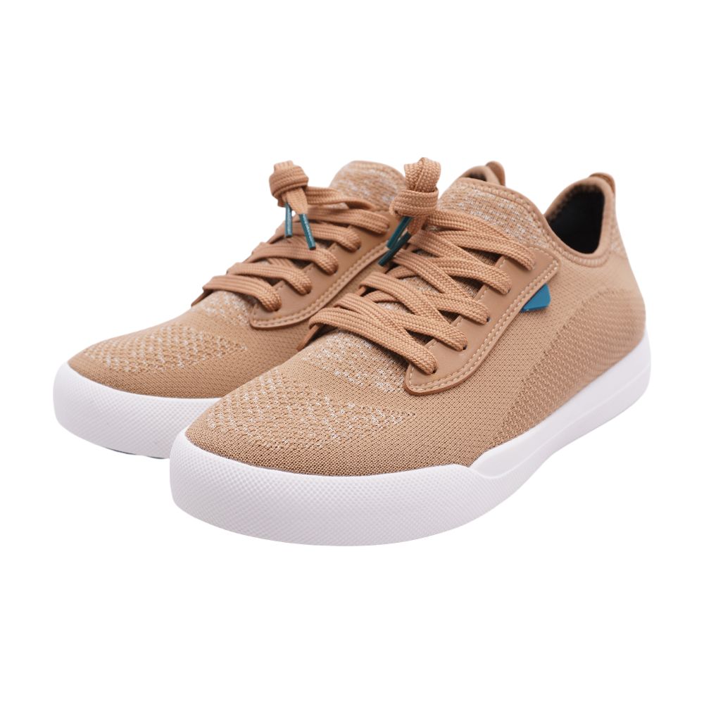Weekend Brown Low Top Athletic Shoes – Unclaimed Baggage