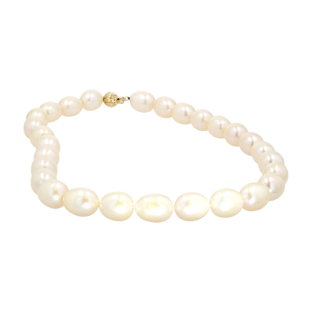 Round Pearl Strand With14K Gold Clasp Necklace – Unclaimed Baggage